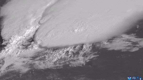 Summer derecho slams Plains, Midwest with hurricane-force wind gusts ...
