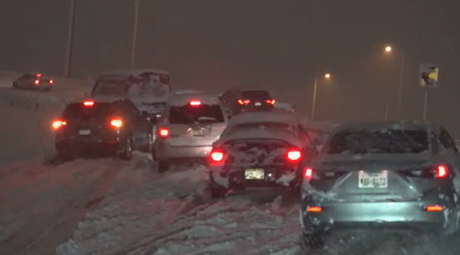 Watch: Heavy snow leads to travel nightmare in Denver | Fox Weather